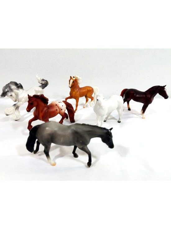 Breyer Reeves | Toys | Breyer Reeves Horse Figures Minis Set Of 6 ...